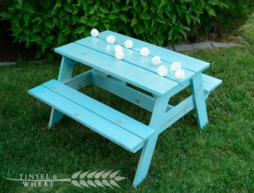 11 Children's Picnic Table DIYs